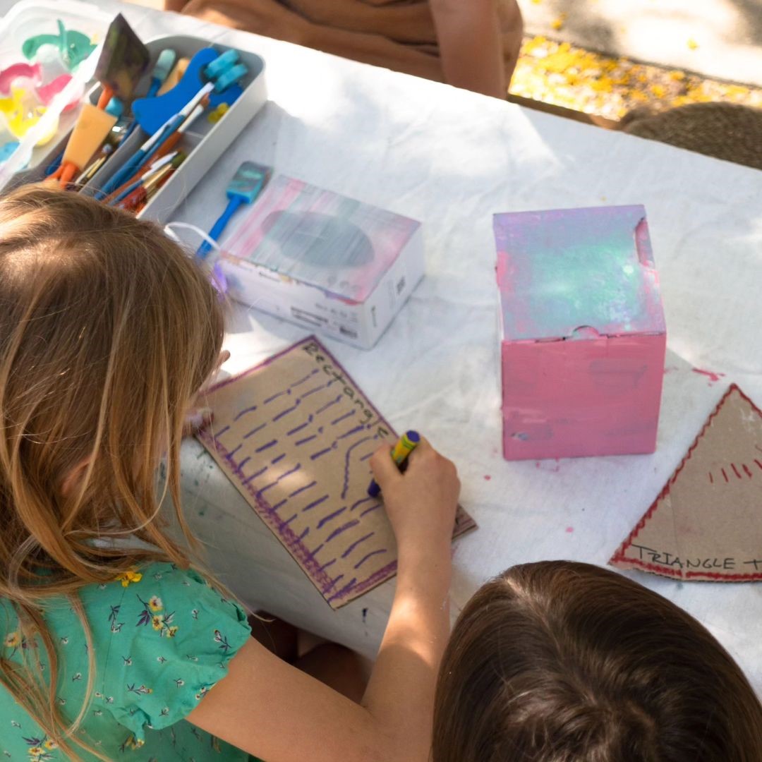 Family Drawing Club – Sunny Studio